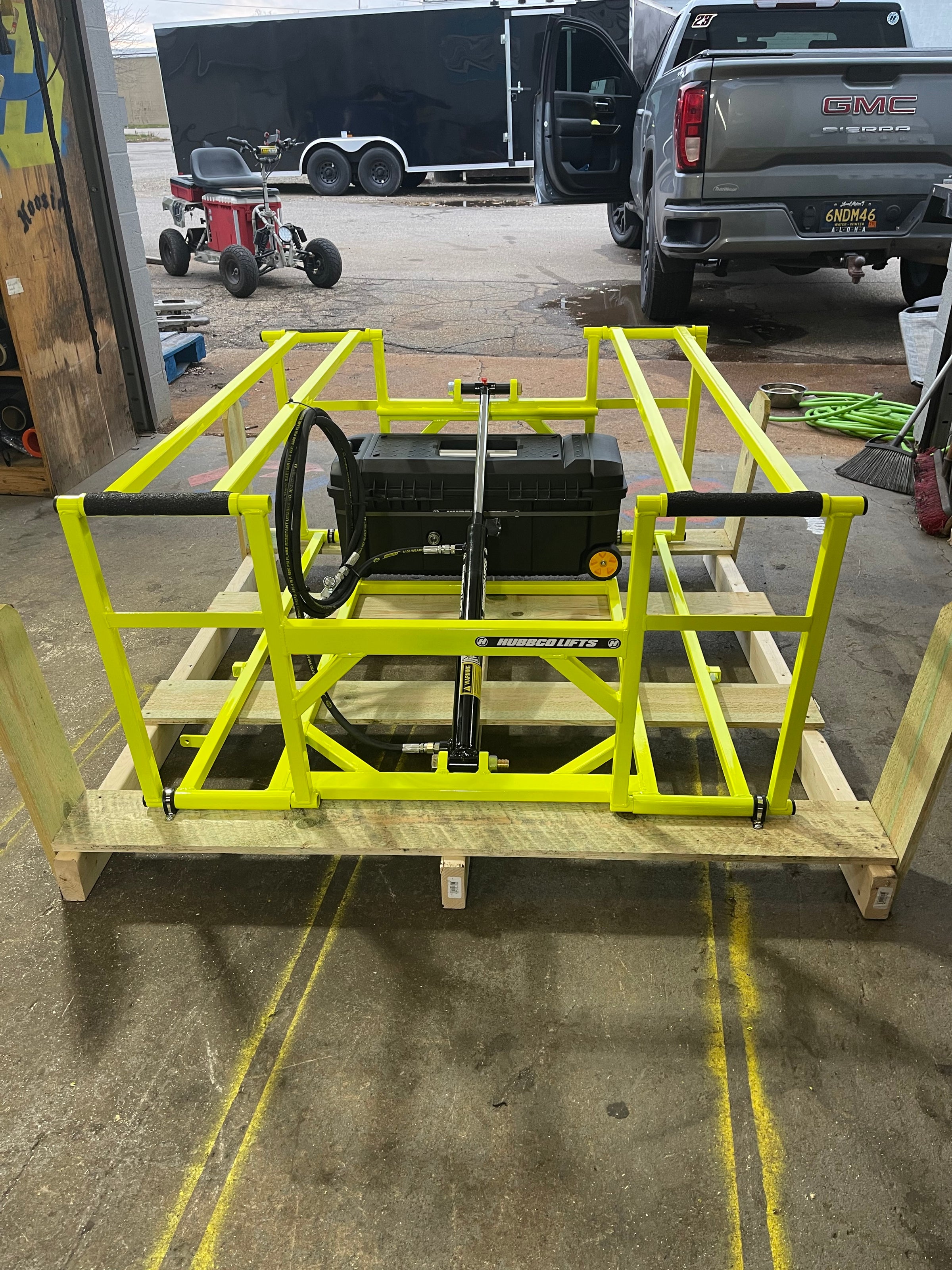 Tall Boy Race Car Pit Lift | Hubbco Racing Products