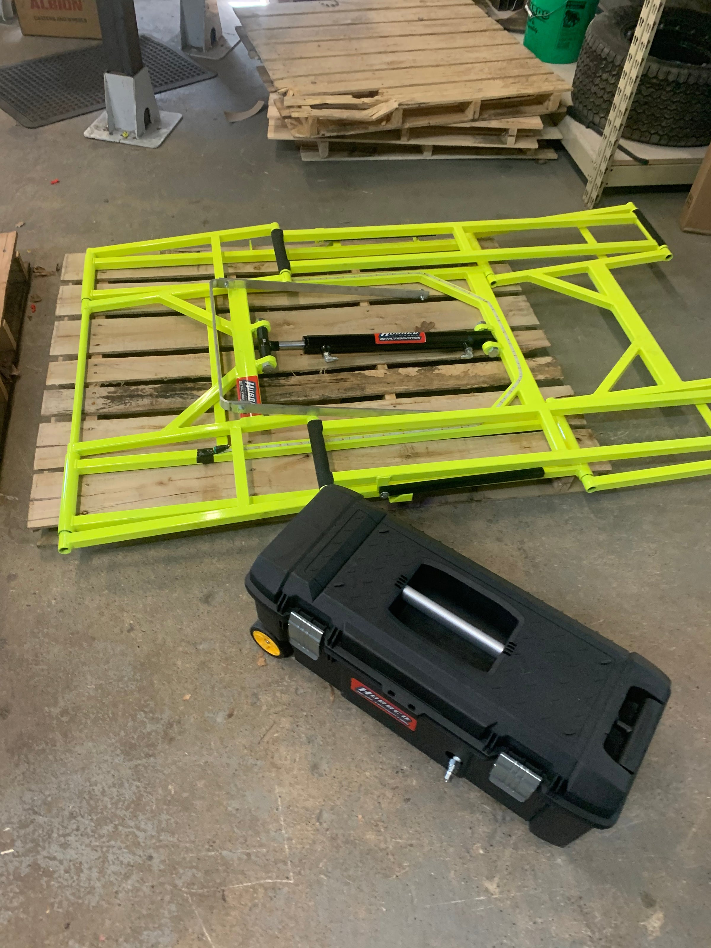 Tall Boy Race Car Pit Lift | Hubbco Racing Products