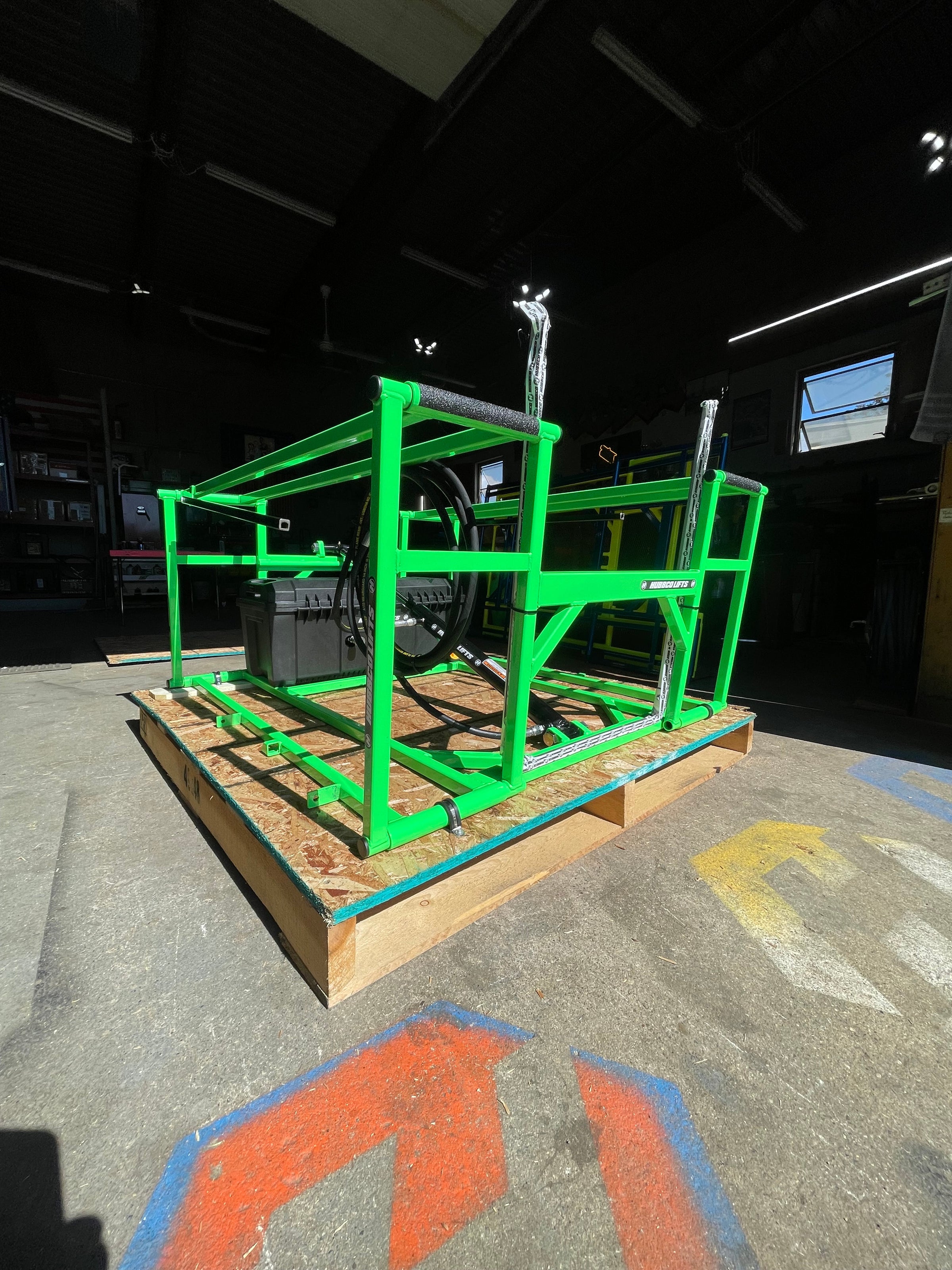 Tall Boy Race Car Pit Lift | Hubbco Racing Products